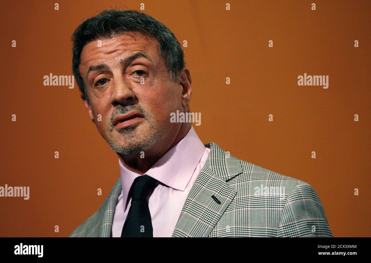 Actor sylvester stallone poses hi-res stock photography and images - Alamy
