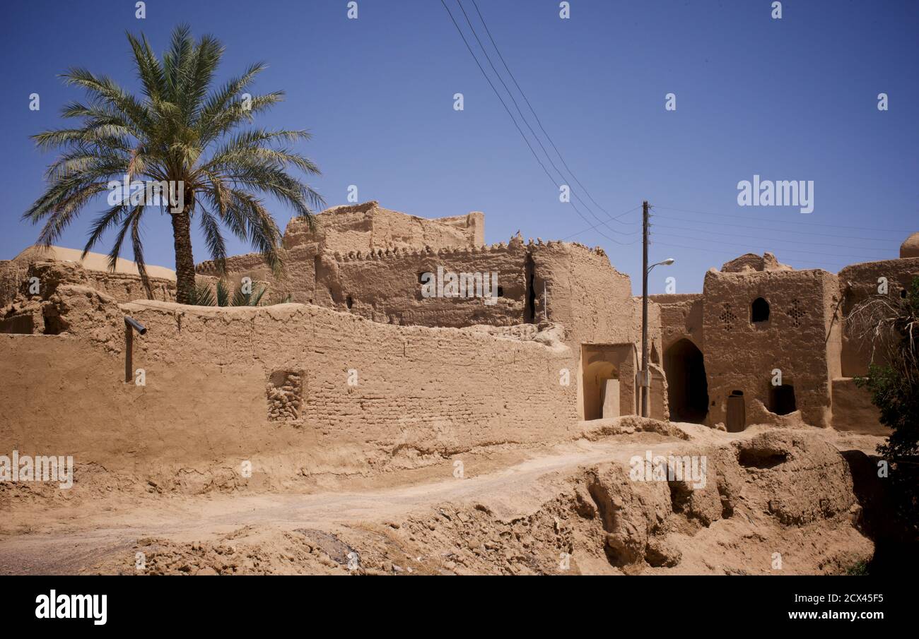 Bayazeh old town in Nakhlestan Rural District, Khur and Biabanak County ...
