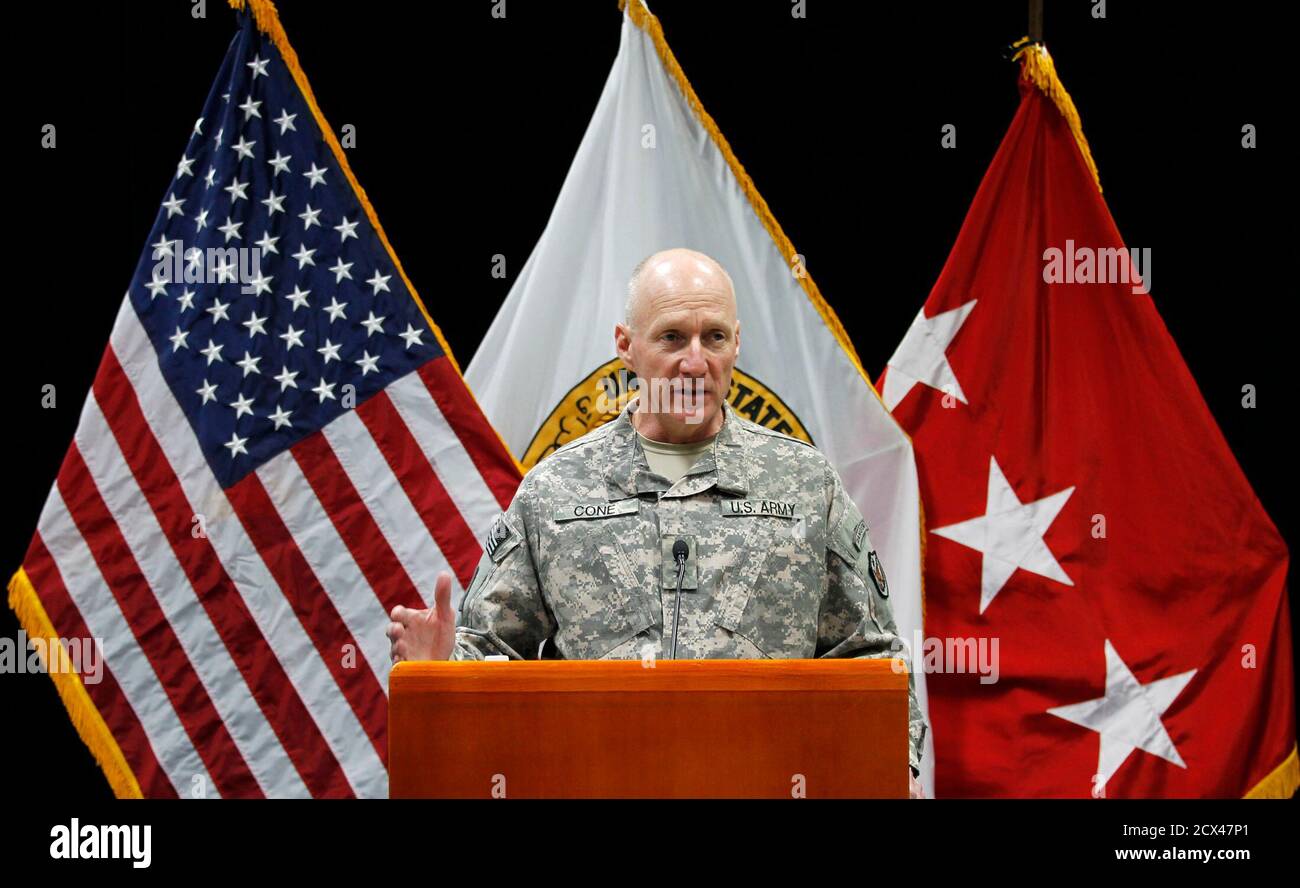 Outgoing commanding general hi-res stock photography and images - Alamy