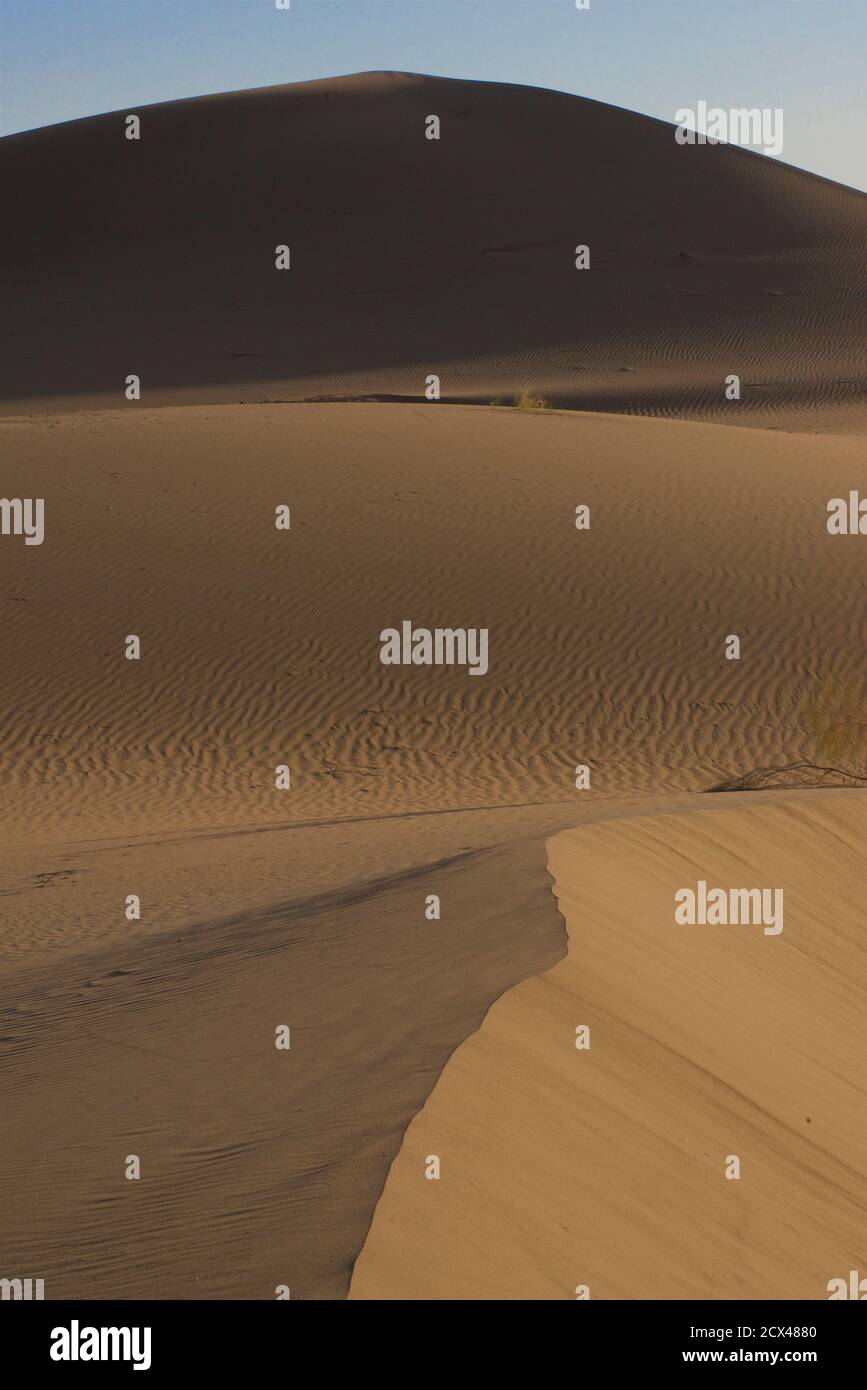 The sand dunes at Mesr, near Khur in central Iran. The Kavir desert ...