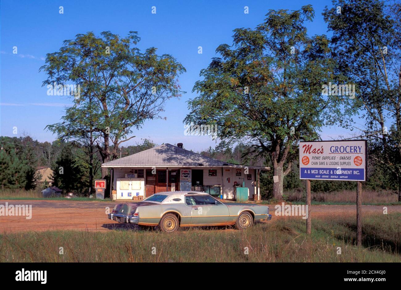 USA, Southern, Dixie, Georgia, country store near Augusta Stock Photo ...