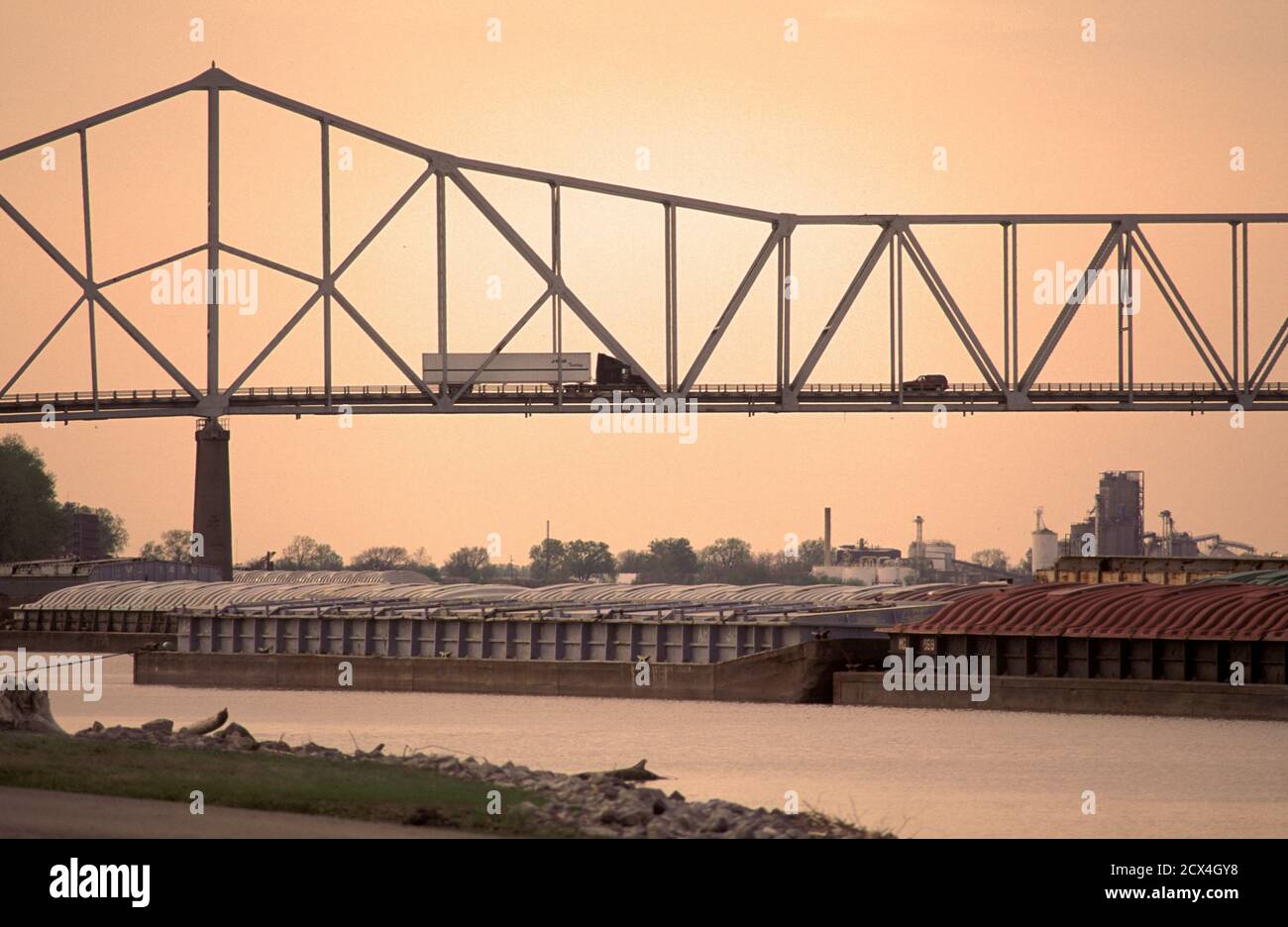 USA, southeastern, Kentucky, Cairo, Truck on Ohio River Bridge Stock ...
