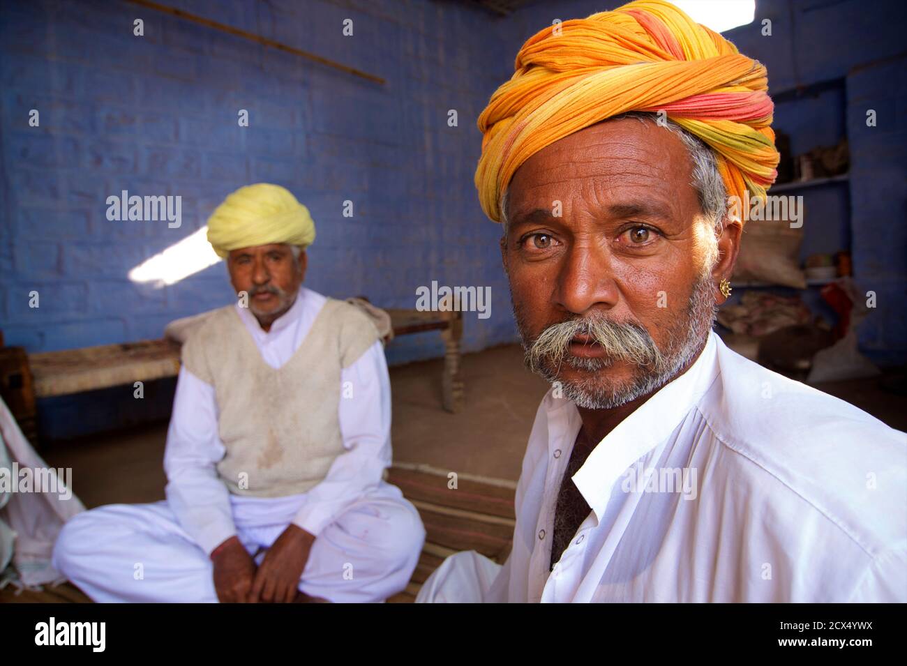 Village meeting india hi-res stock photography and images - Alamy