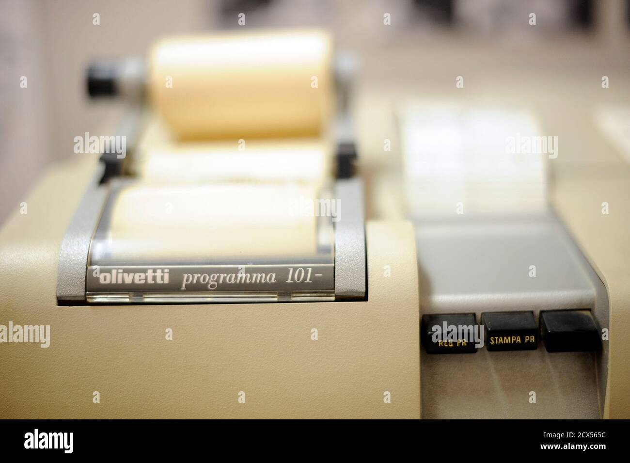 Programma olivetti hi-res stock photography and images - Alamy