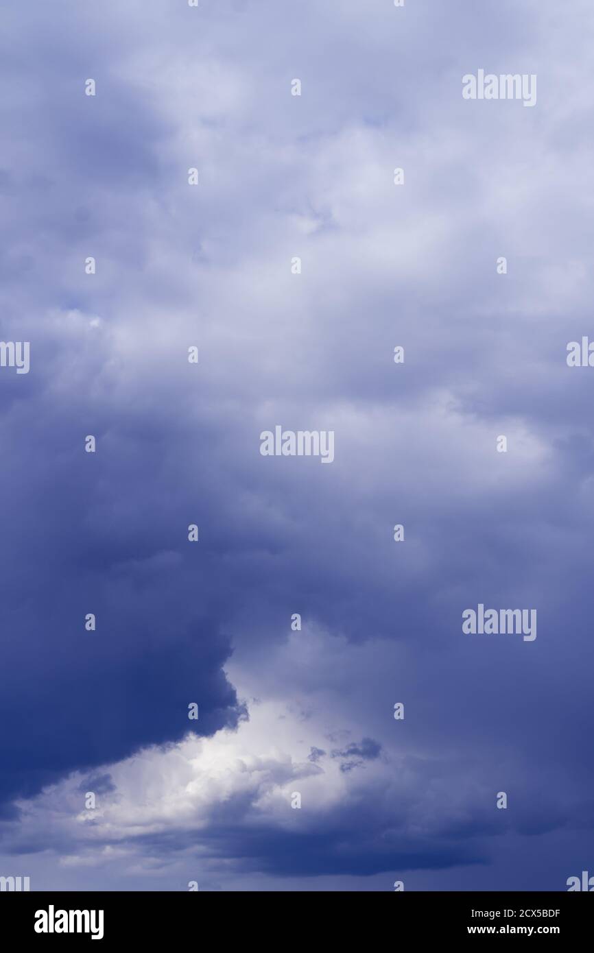 Sunlight and heavy rain clouds hi-res stock photography and images - Alamy