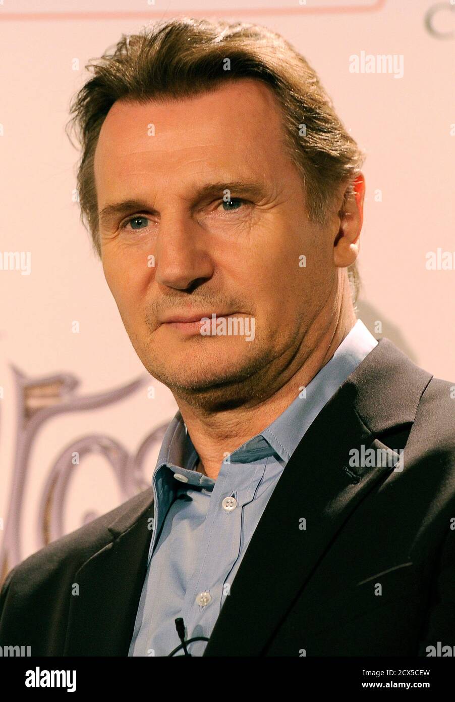 The war worlds musical launch hi-res stock photography and images - Alamy