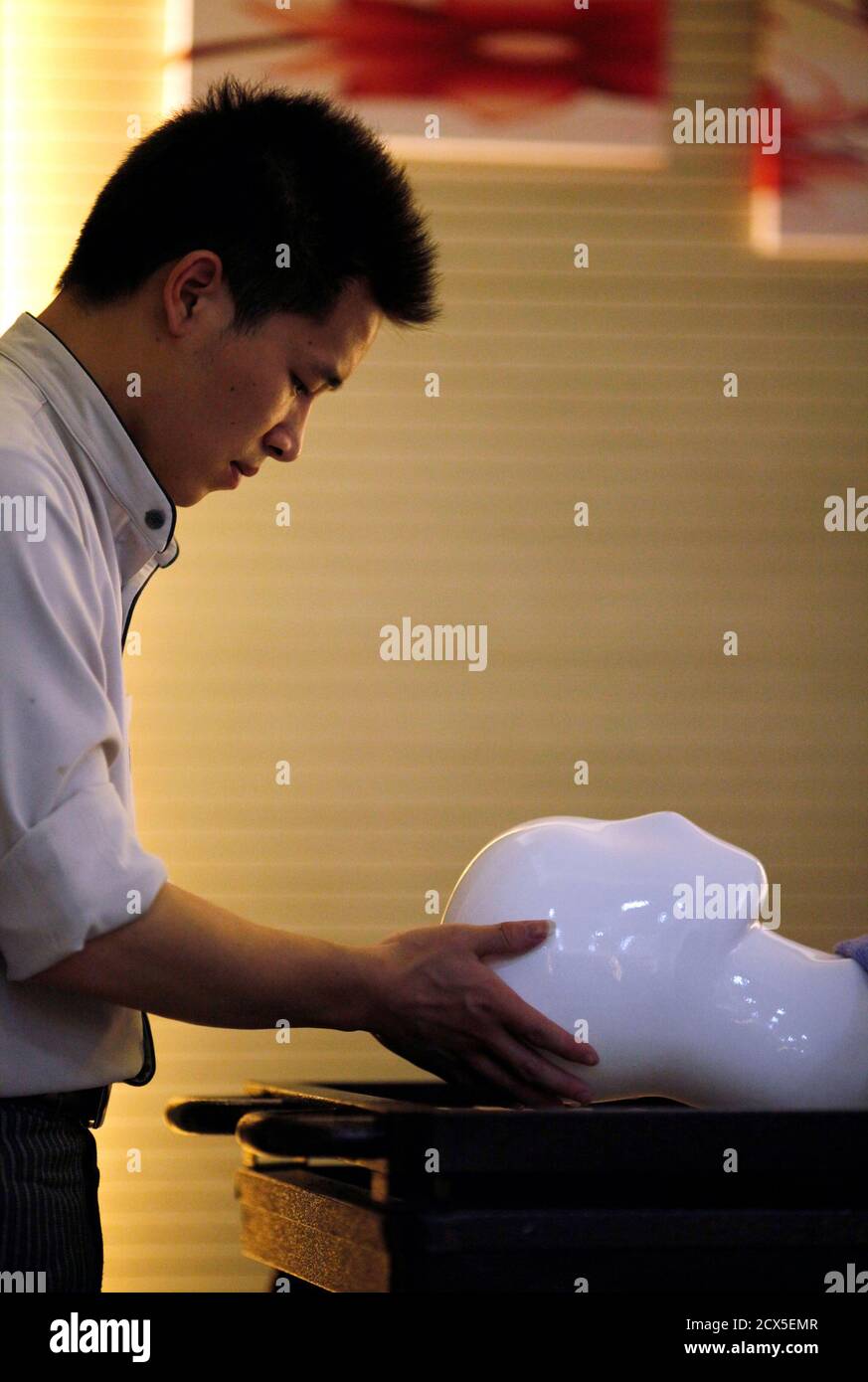 Deceased body washing hi-res stock photography and images - Alamy