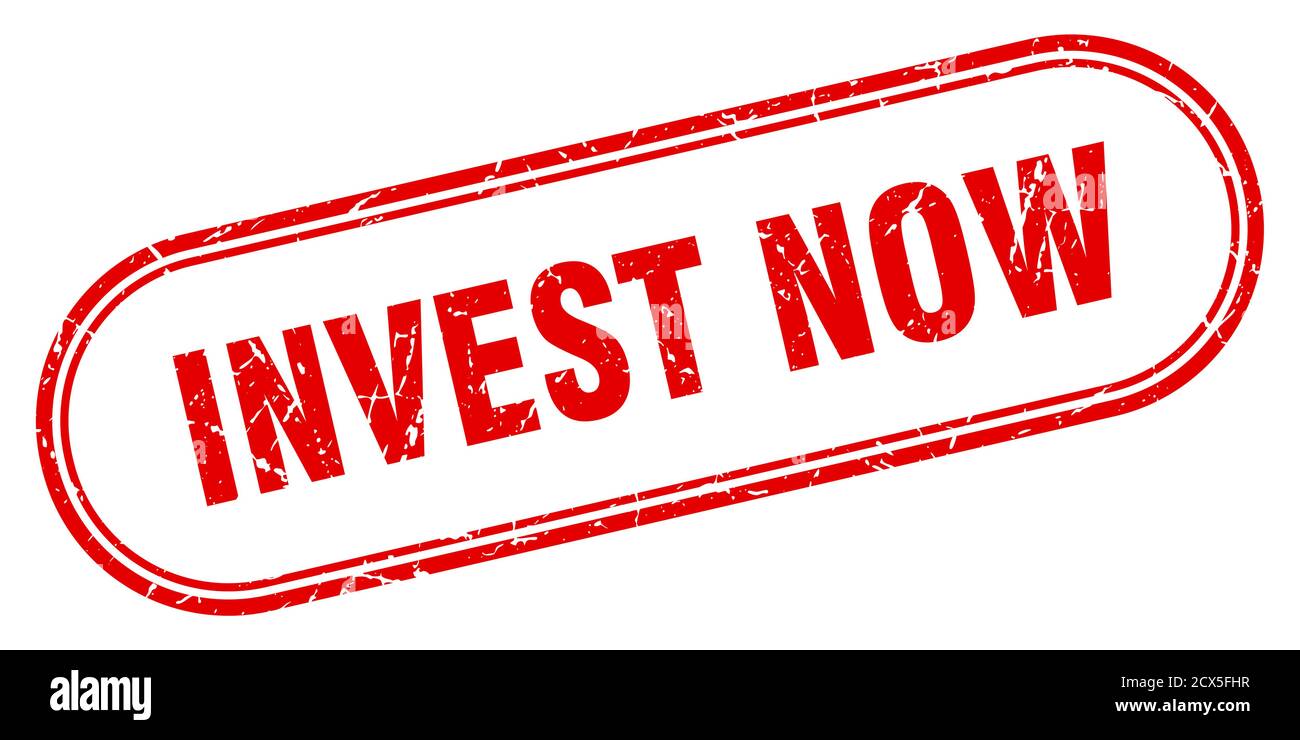 invest now stamp. rounded grunge sign on white background Stock Vector ...