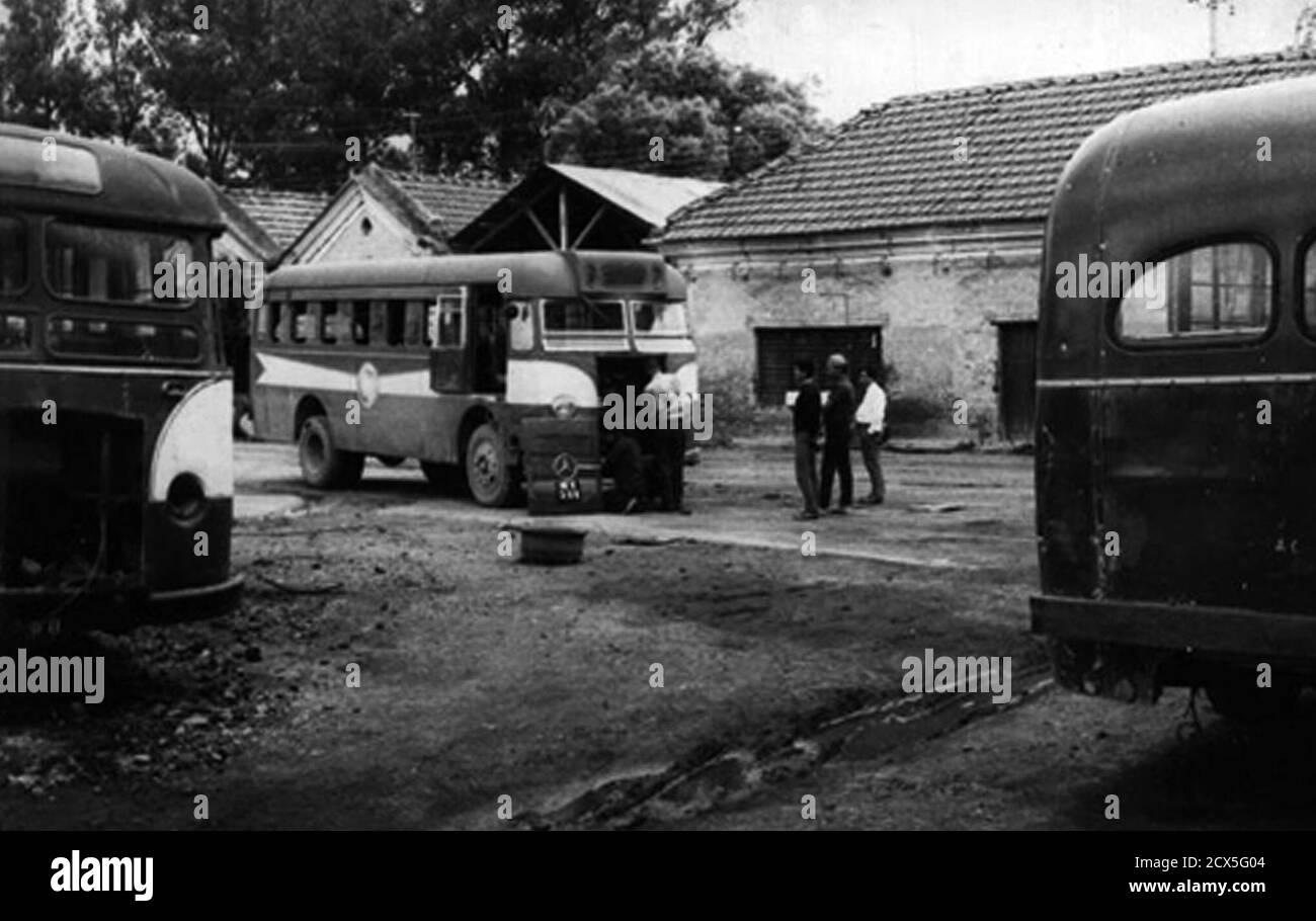 Tata mercedes benz bus hi-res stock photography and images - Alamy