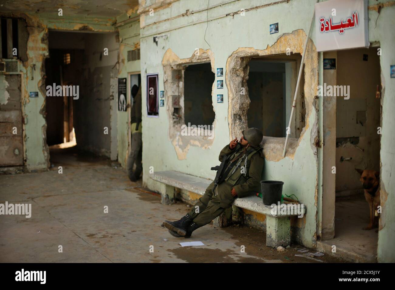 Man in prison uniform hi-res stock photography and images - Alamy