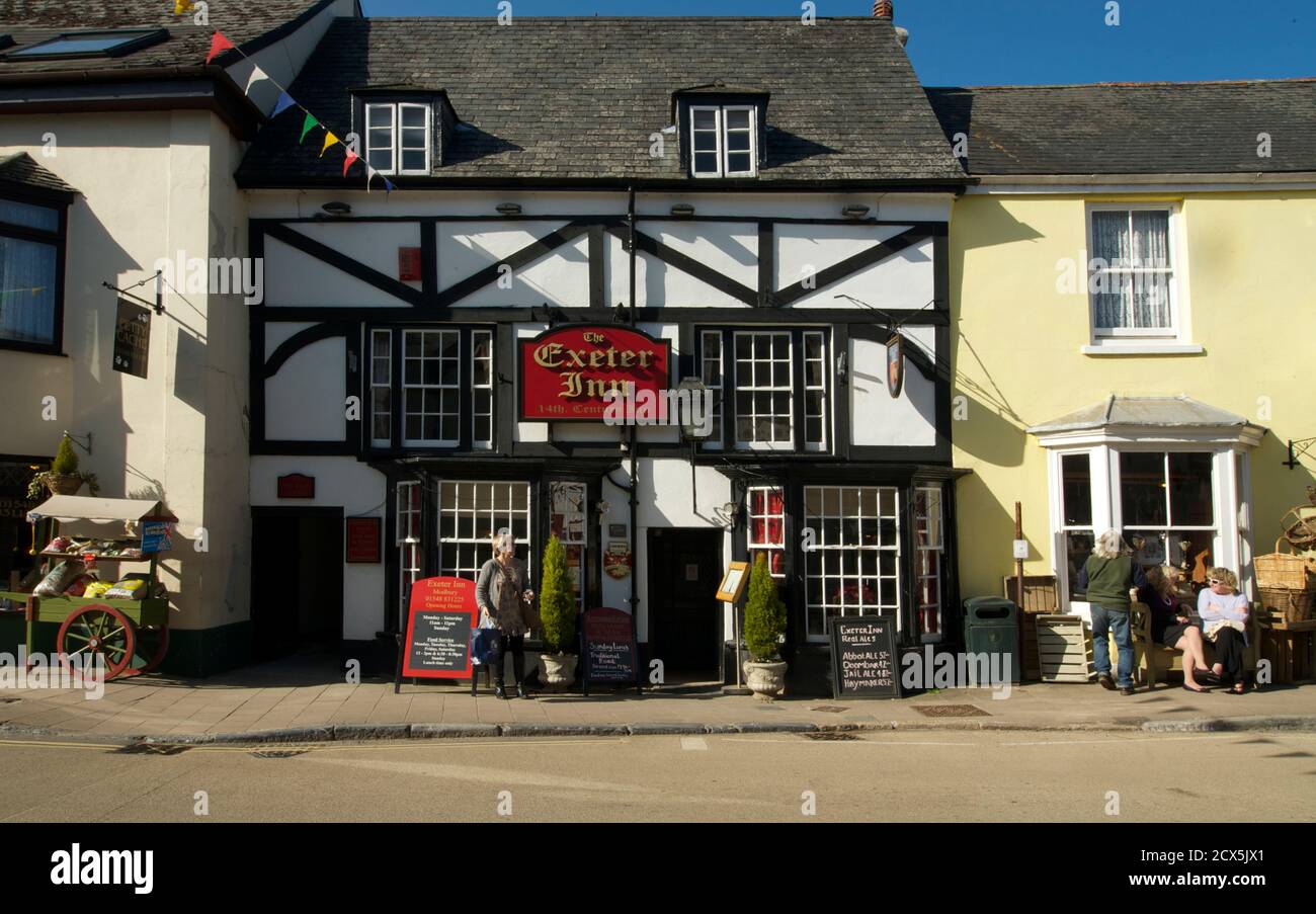 Modbury pub hi-res stock photography and images - Alamy