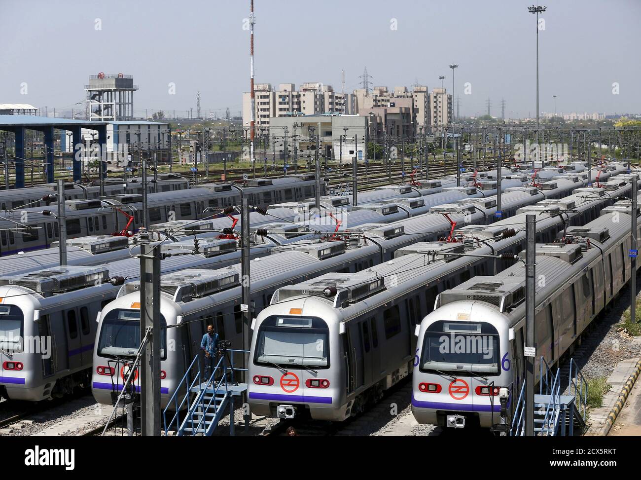 Delhi metro trains hi-res stock photography and images - Alamy