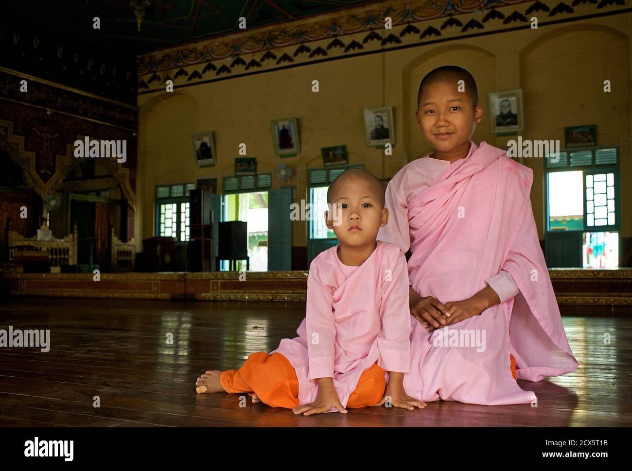 Child nuns hi-res stock photography and images - Alamy