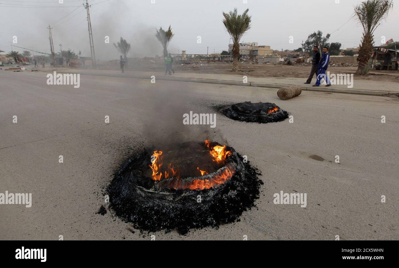 Tires exploded hi-res stock photography and images - Alamy