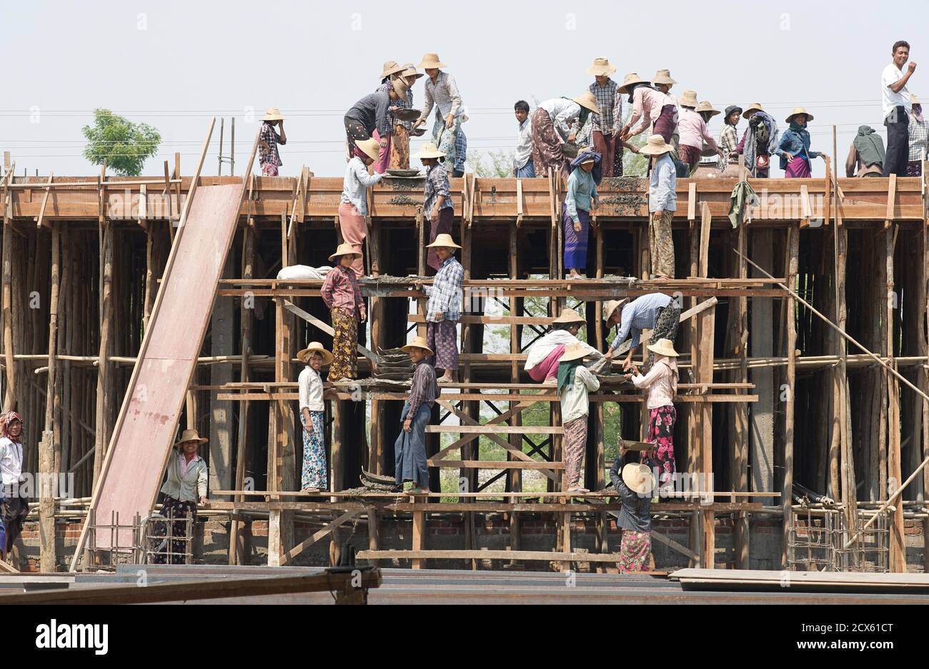 Burmese Labourers, women working at a building site, Monywa, Burma ...