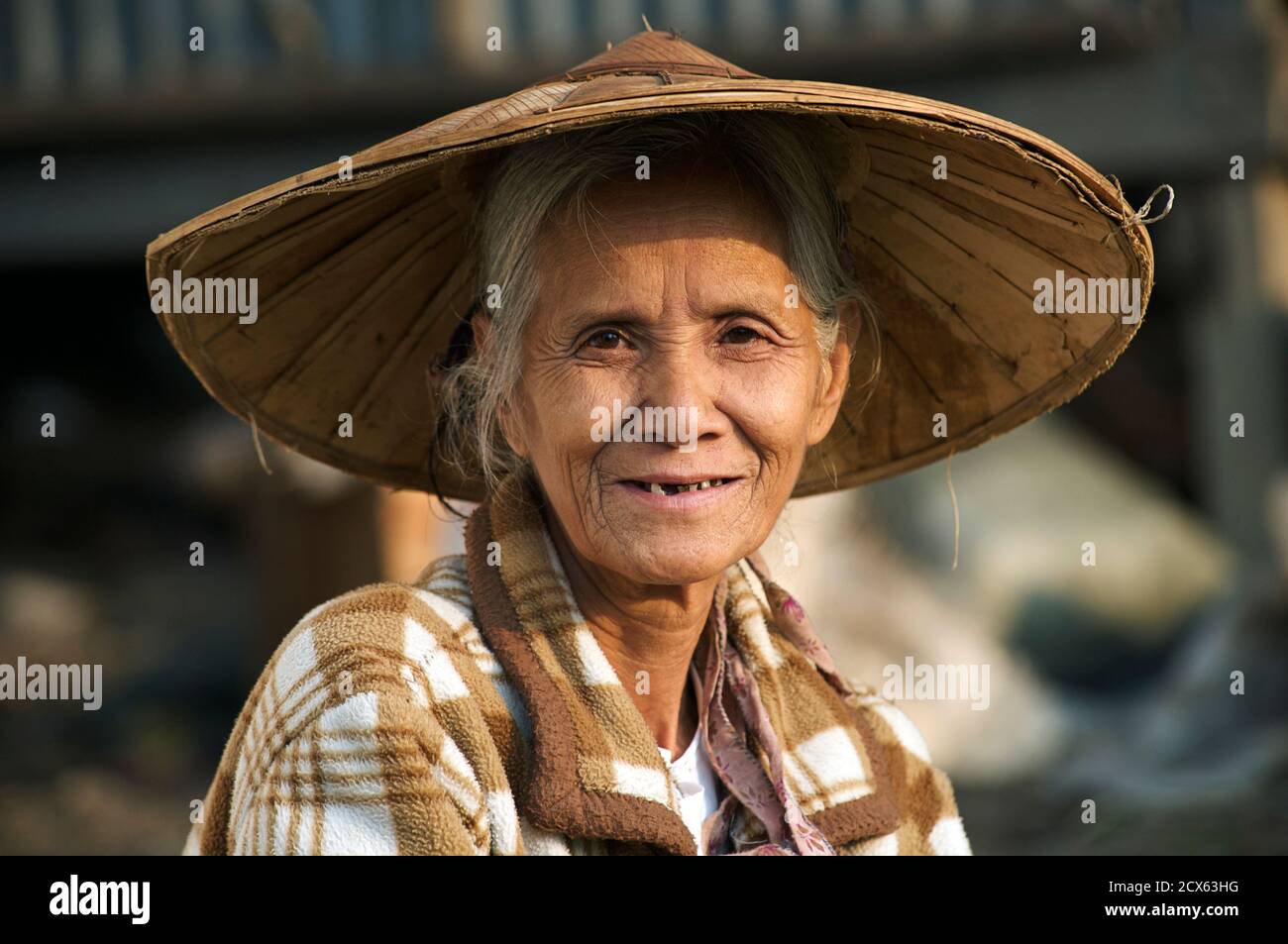 Southeast asian portrait hi-res stock photography and images - Alamy