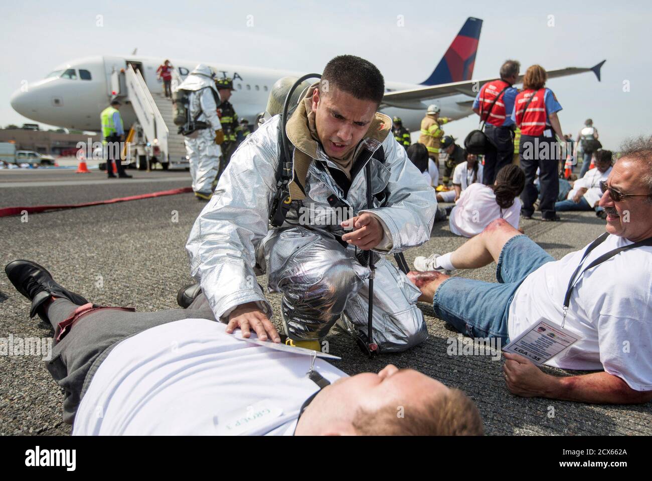 Full scale exercise hi-res stock photography and images - Alamy