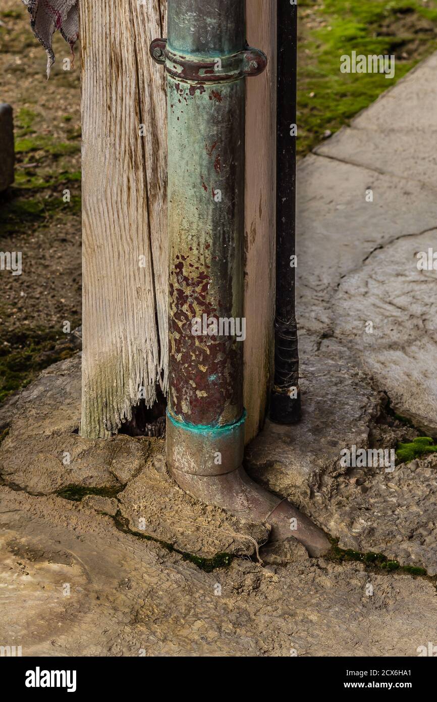 Rotten beam hi-res stock photography and images - Alamy
