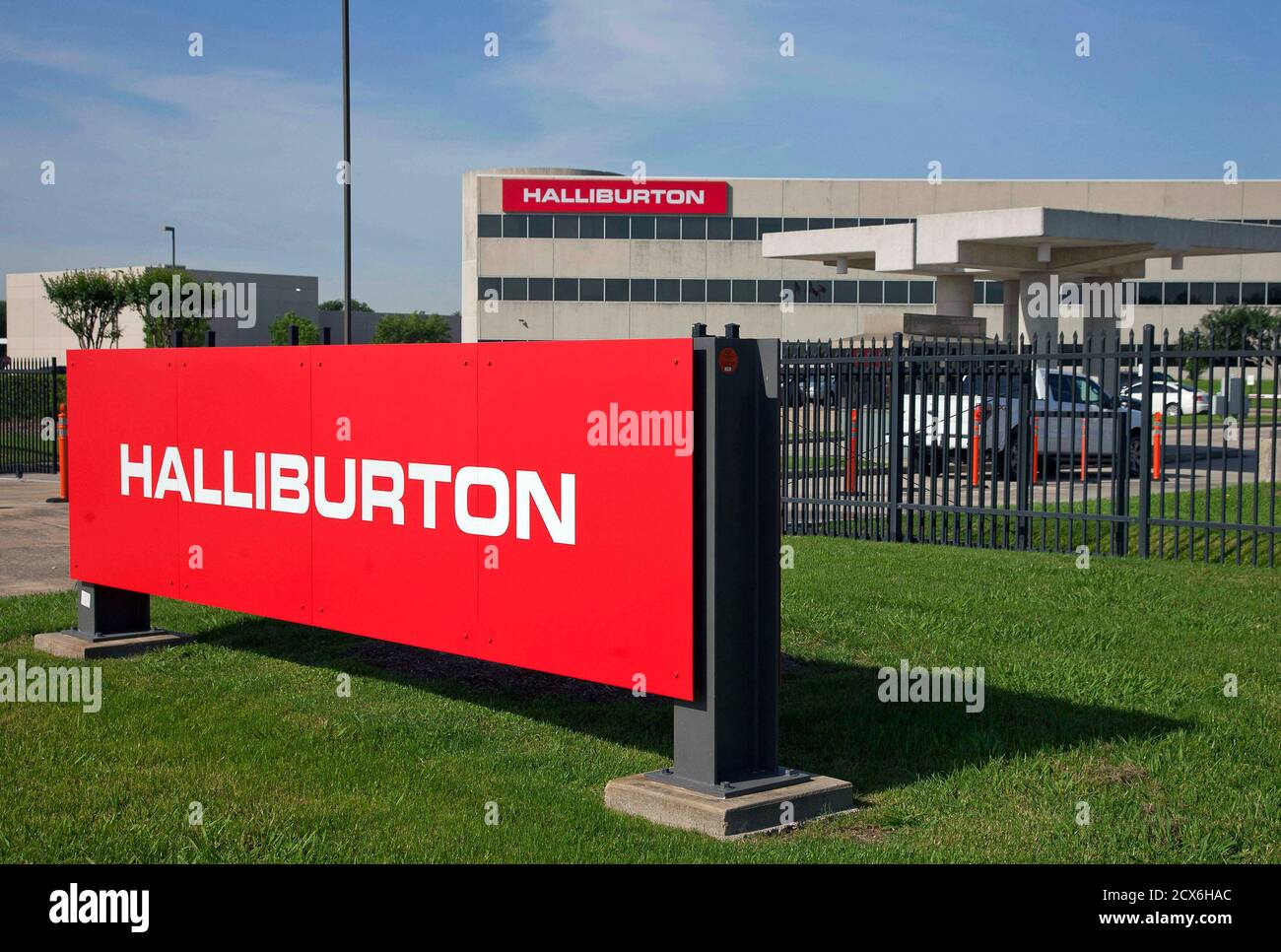 Logo halliburton hi-res stock photography and images - Alamy