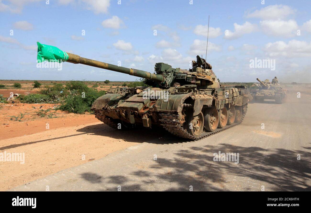 Convoy of tanks hi-res stock photography and images - Alamy