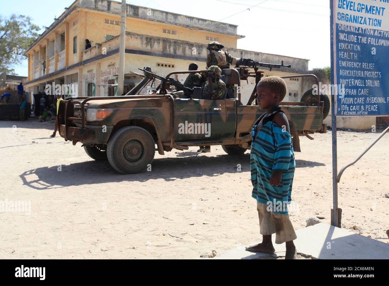 Kenya defence force kdf soldiers hi-res stock photography and images ...