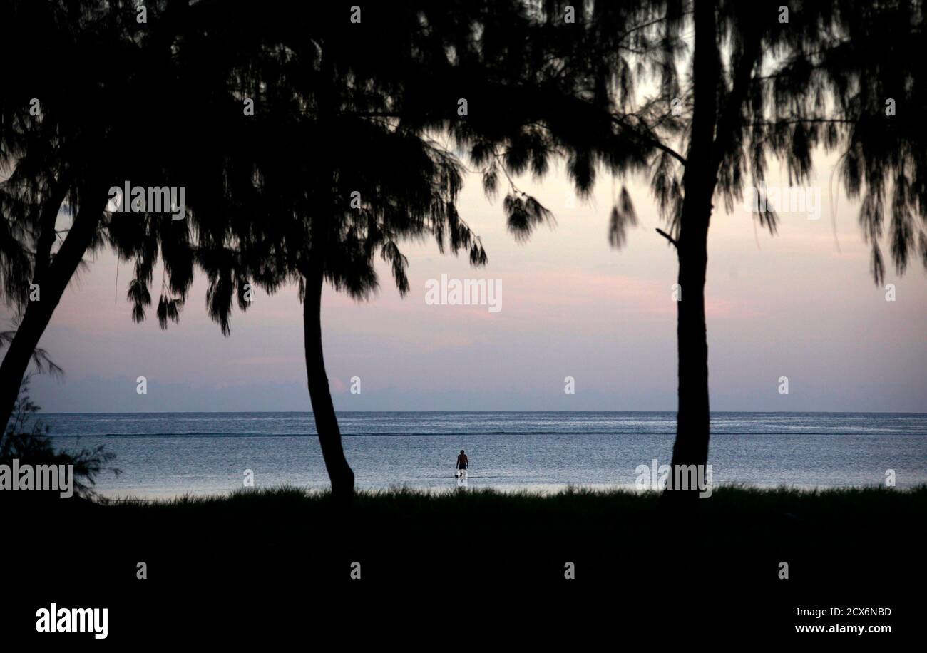 Kiribati rising sea levels hi-res stock photography and images - Alamy