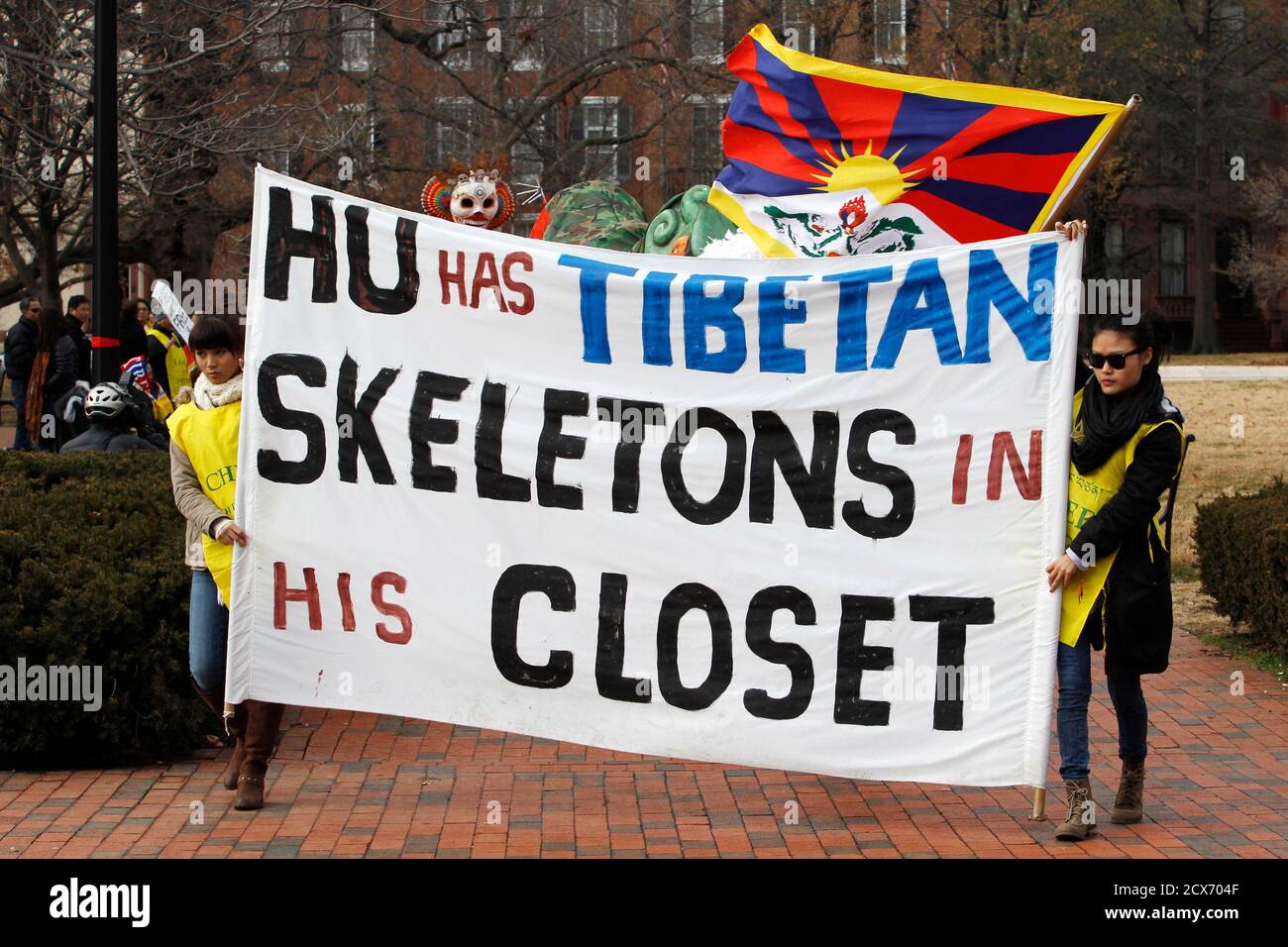 Tibetan Americans High Resolution Stock Photography and Images - Alamy