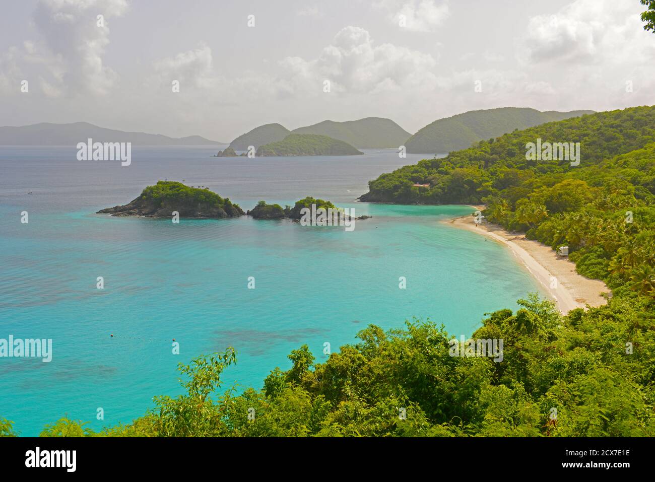 Trunk Bay and Trunk Cay in Virgin Islands National Park at Saint John ...