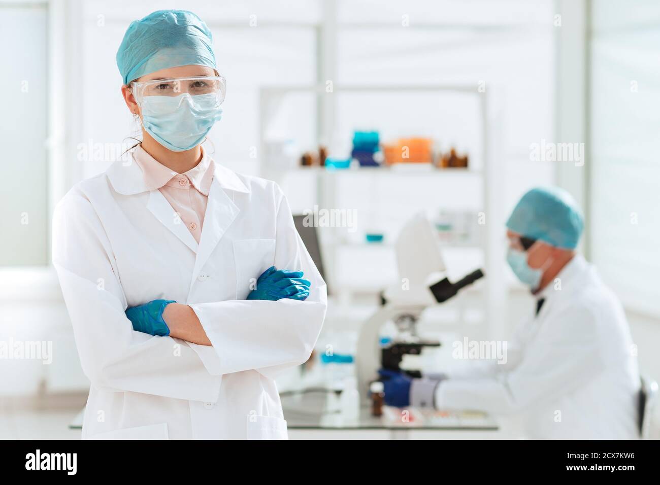 close up. female scientist standing in the lab Stock Photo - Alamy