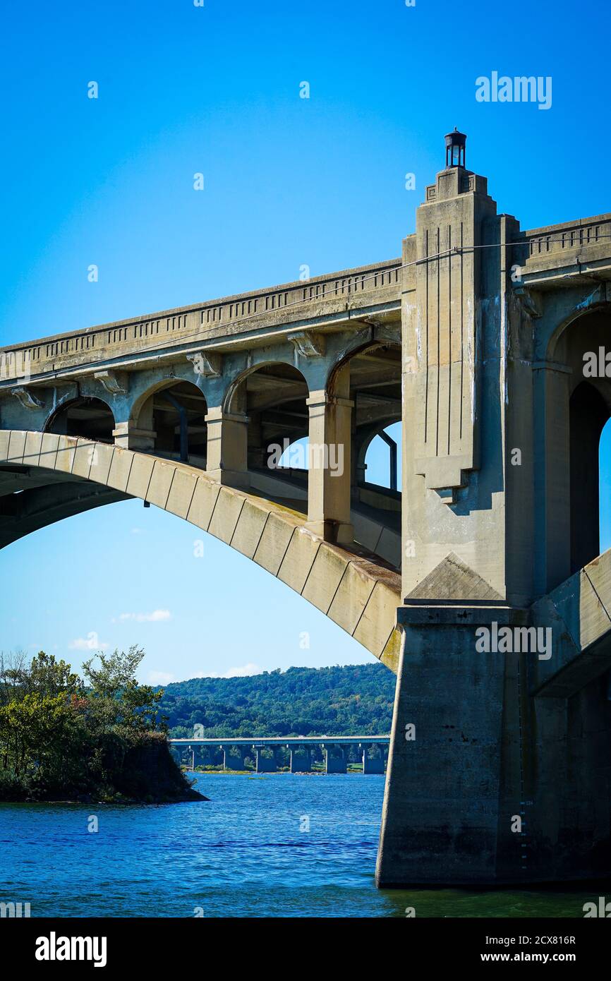 Veterans Memorial Bridge Stock Photo - Alamy