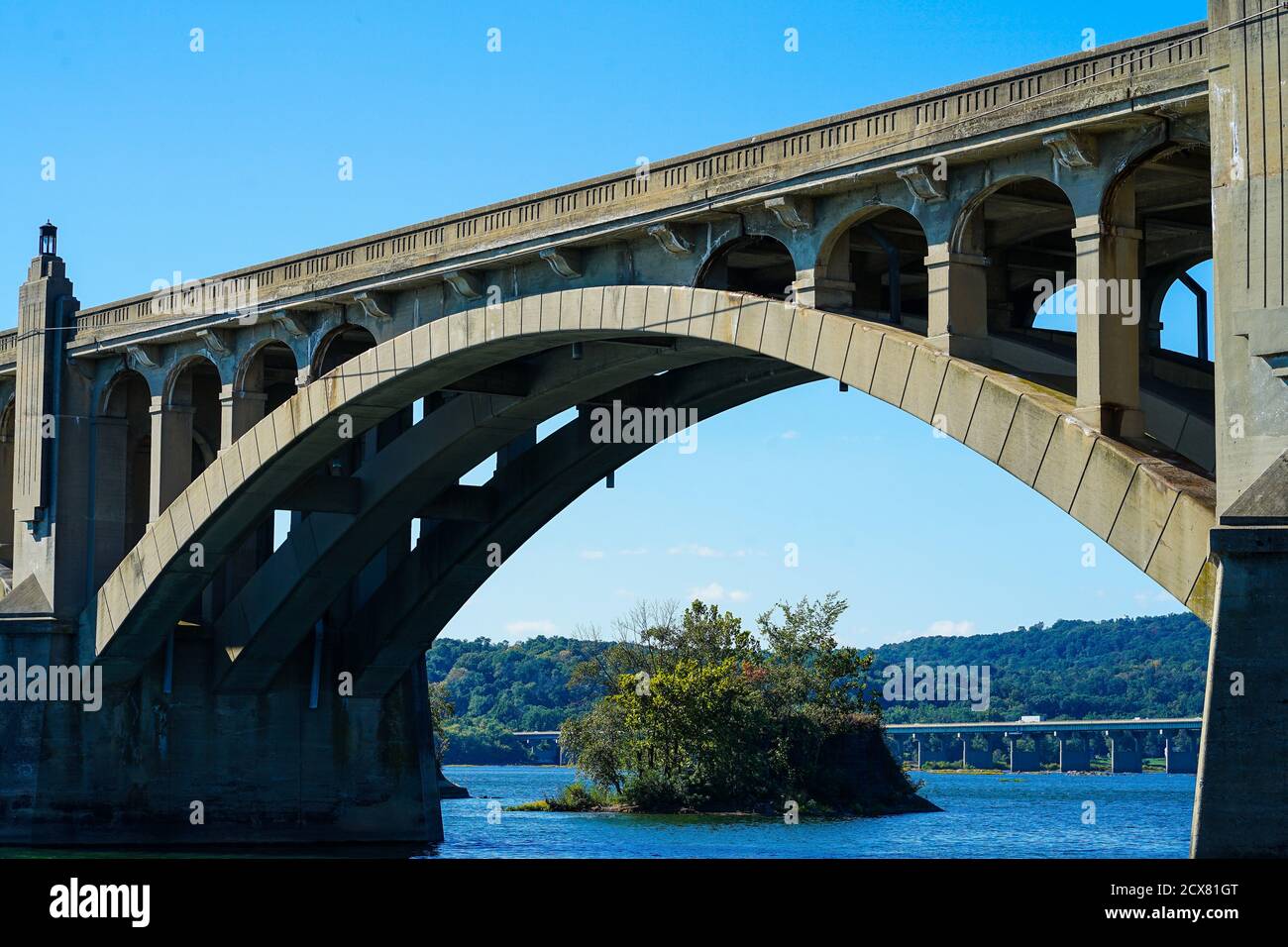 Veterans Memorial Bridge Stock Photo - Alamy