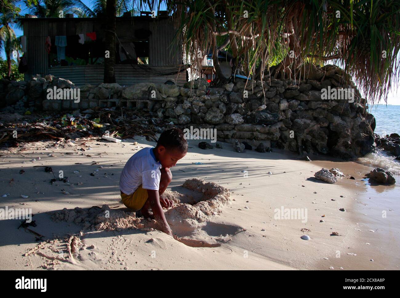 Rising sea levels kiribati hi-res stock photography and images - Alamy