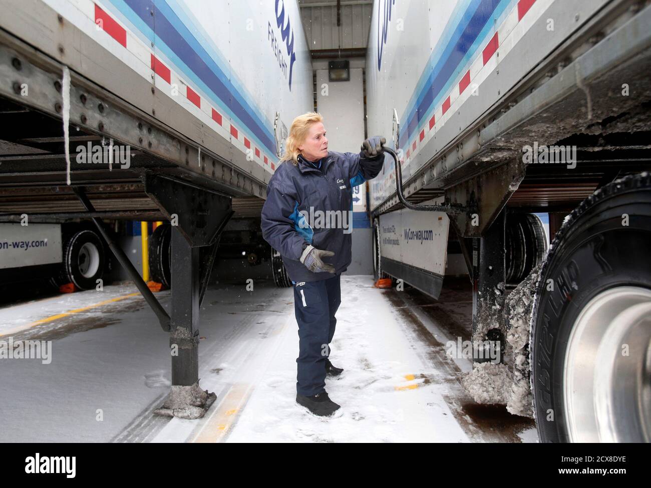 Transit shipments hi-res stock photography and images - Alamy