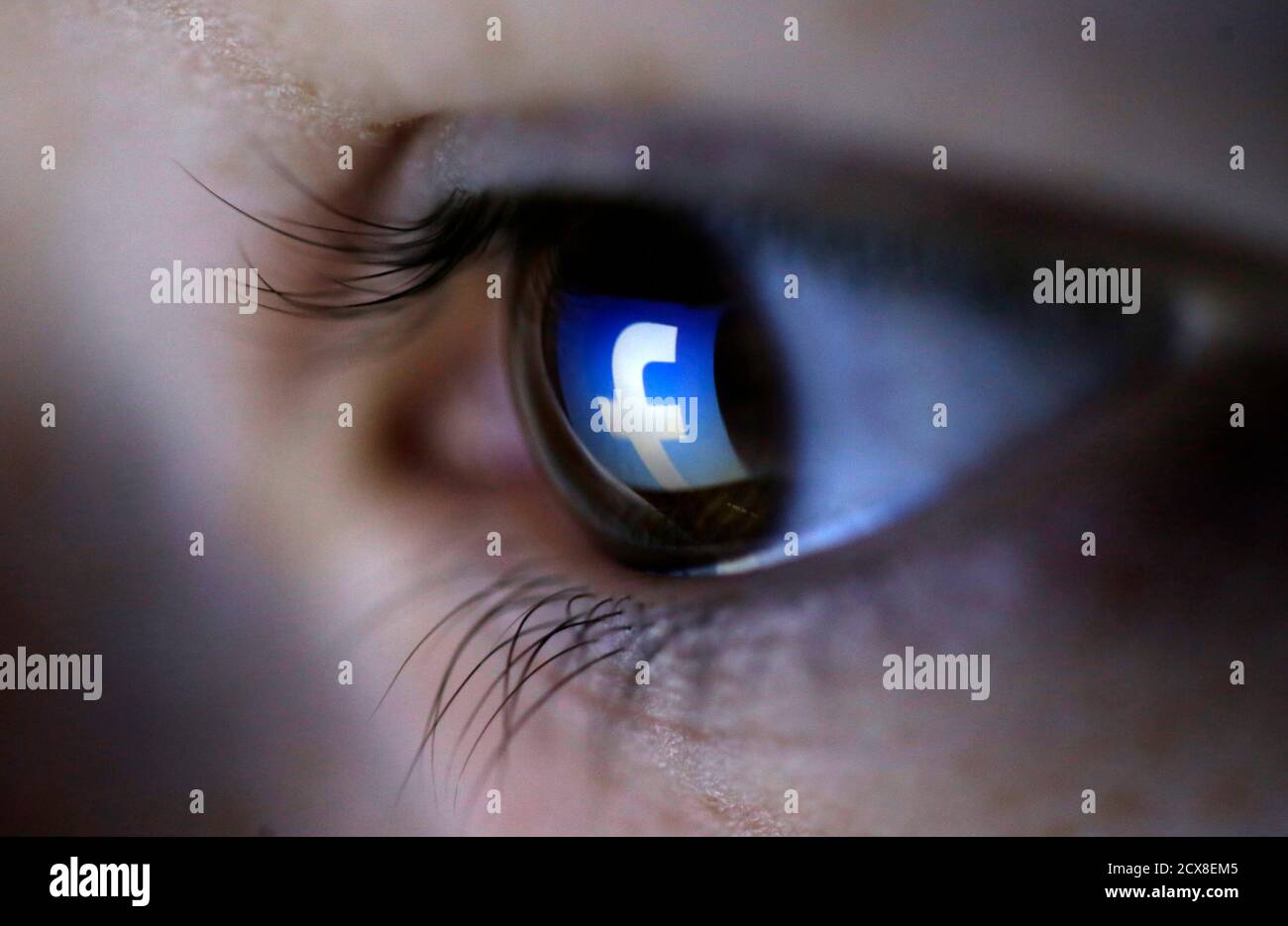 Facebook logo and eye hi-res stock photography and images - Alamy