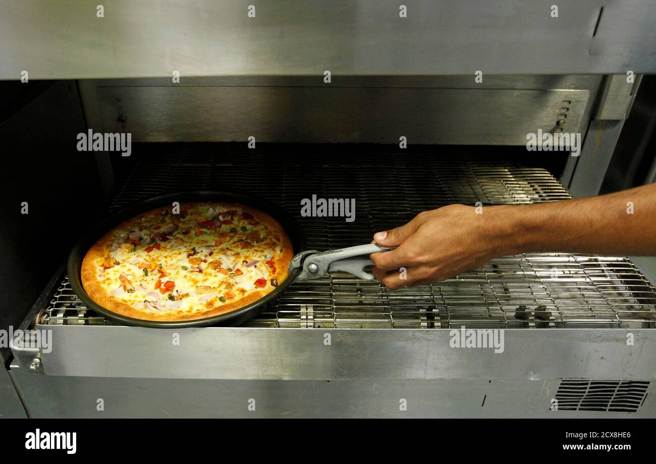 Global food chains hi-res stock photography and images - Alamy