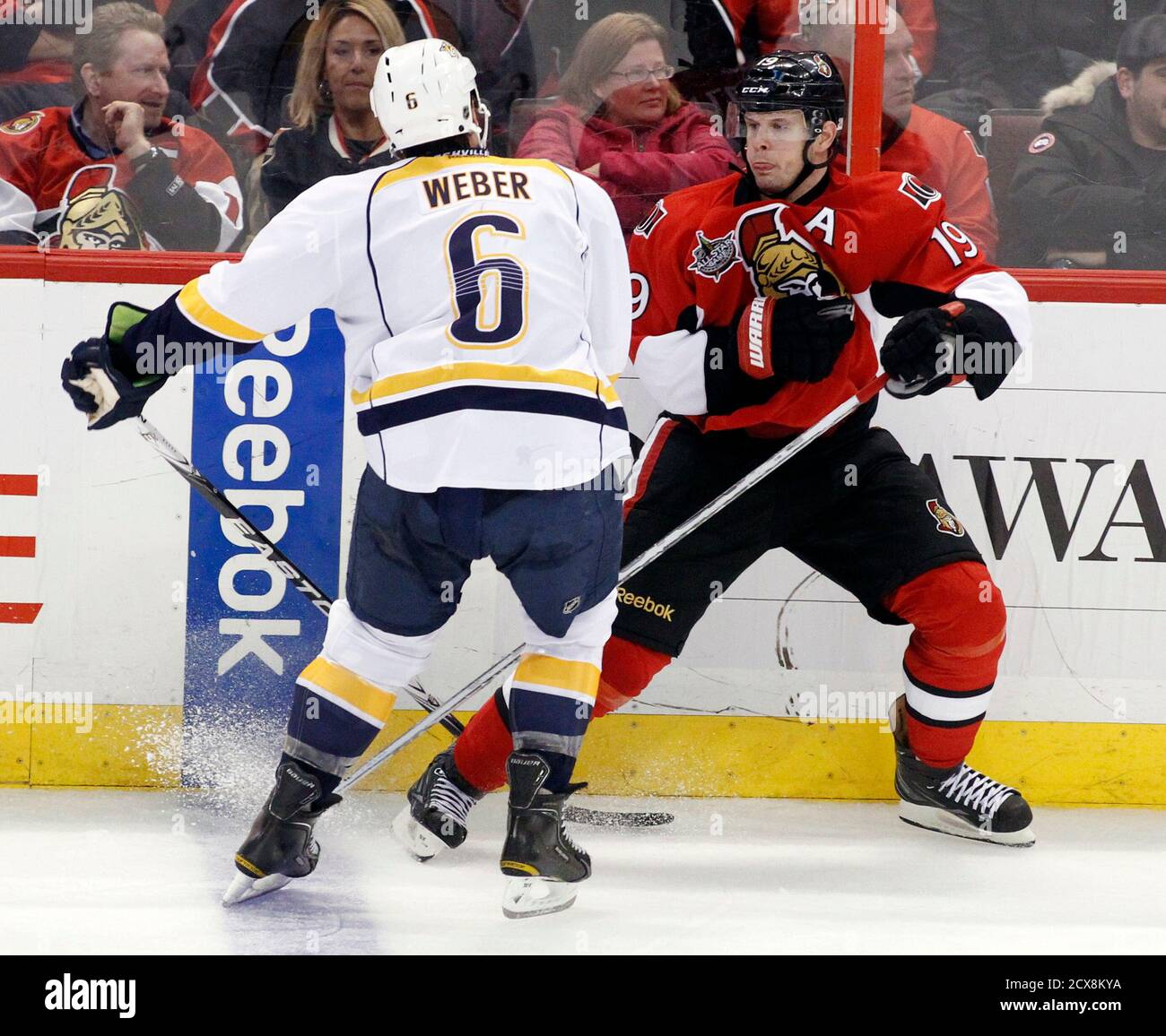 Nashville predators captain hi-res stock photography and images - Alamy