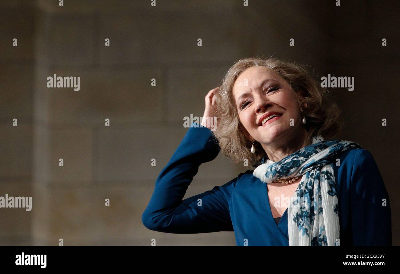 Stephanie mohr hi-res stock photography and images - Alamy