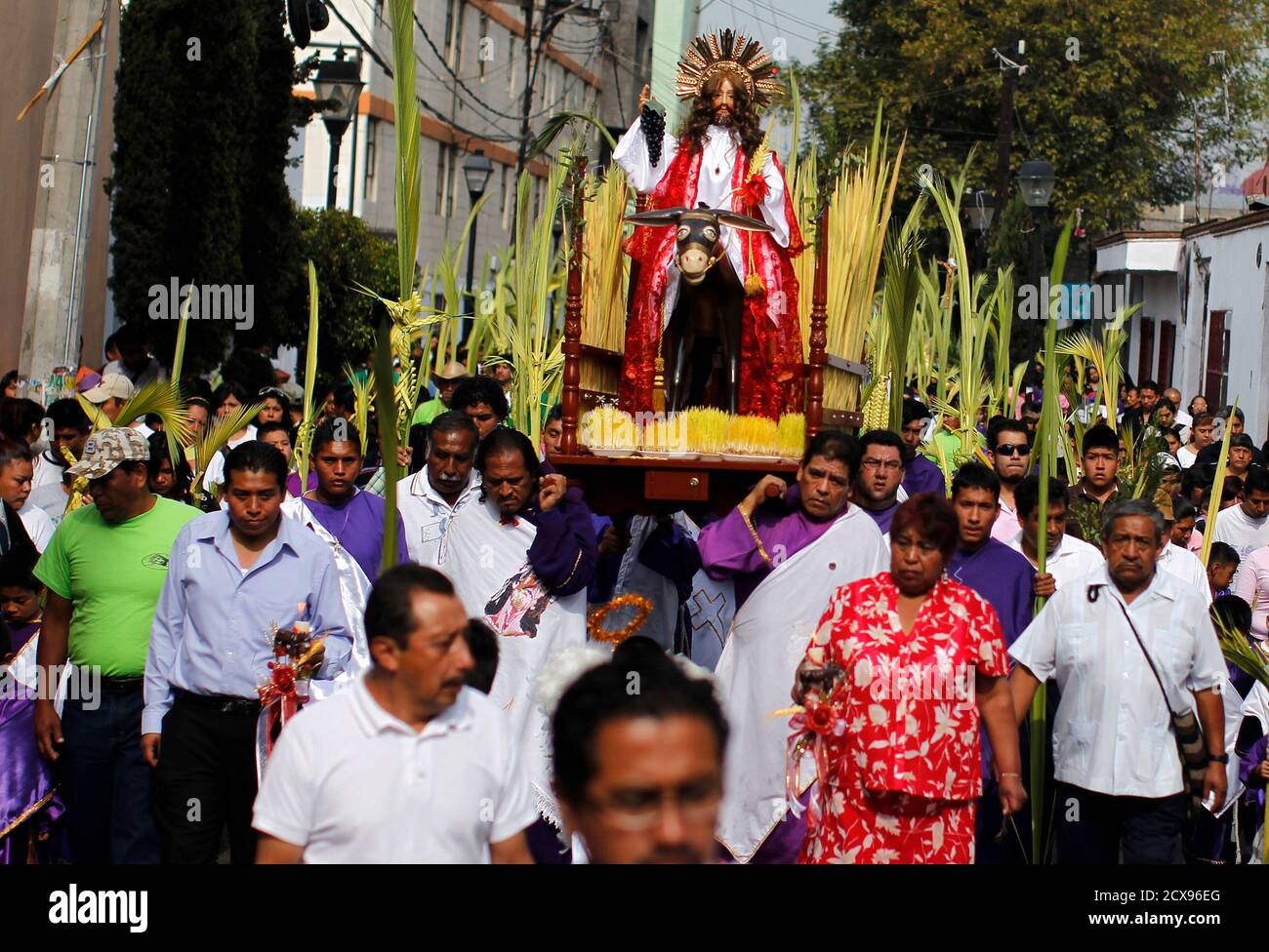 Procession of jesus of nazareth hi-res stock photography and images - Alamy