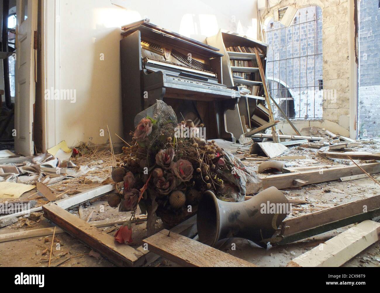 Bombed room hi-res stock photography and images - Alamy