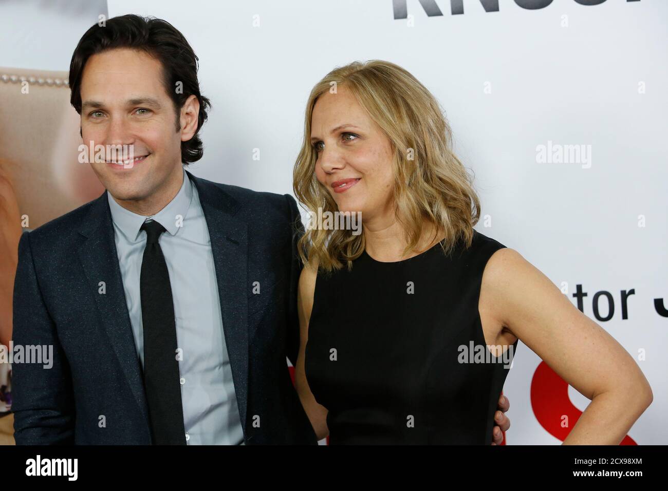 Paul rudd and wife julie yaeger hi-res stock photography and images - Alamy