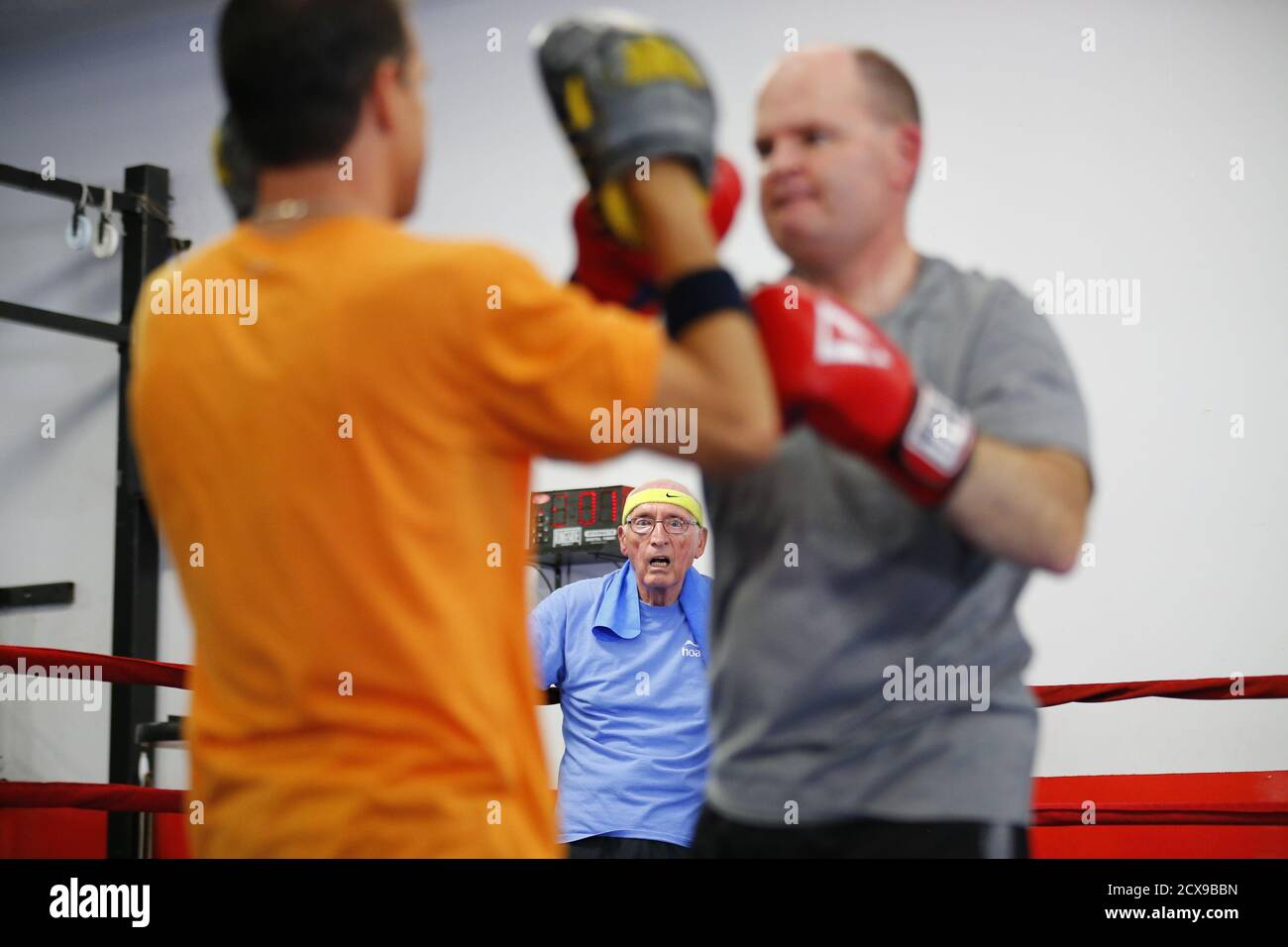 Class c coach hi-res stock photography and images - Alamy