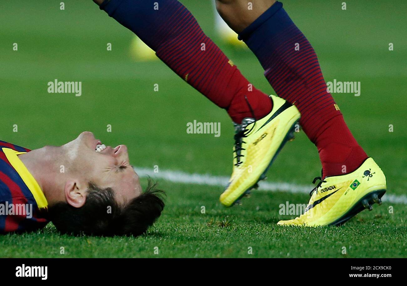 Top down football pitch stadium hi-res stock photography and images - Alamy