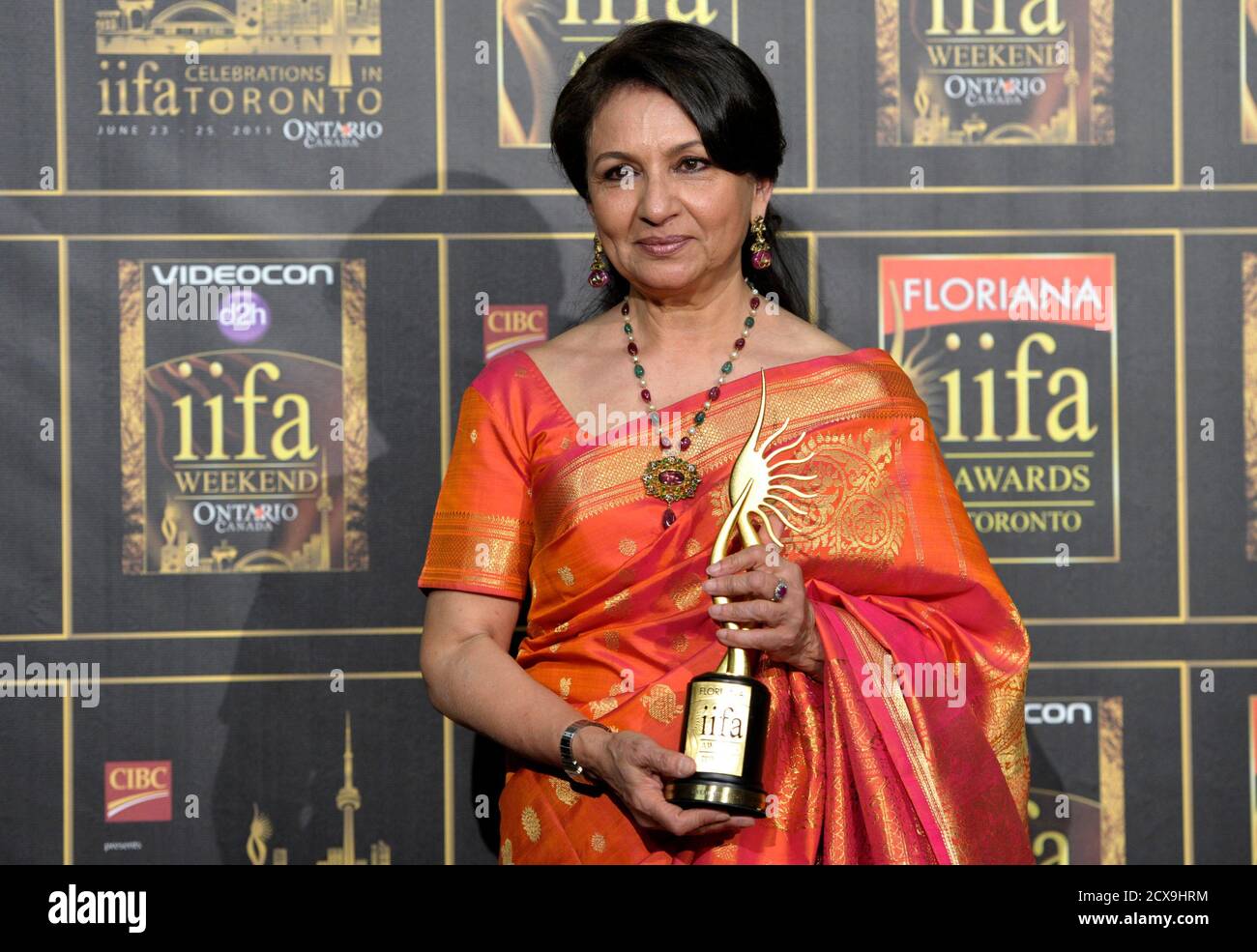 Tagore sharmila hi-res stock photography and images - Alamy