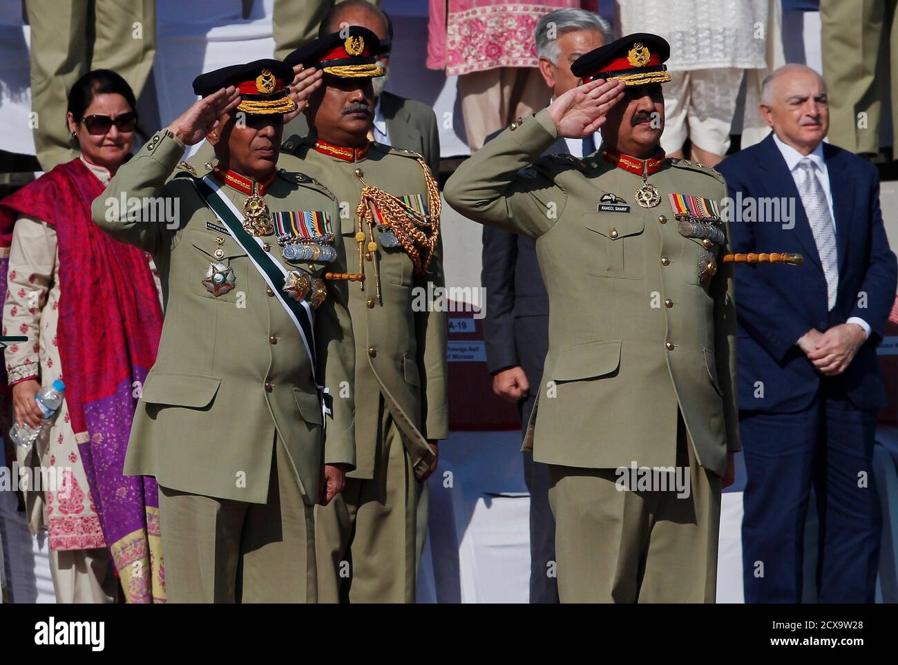 Pakistan army officer hi-res stock photography and images - Alamy