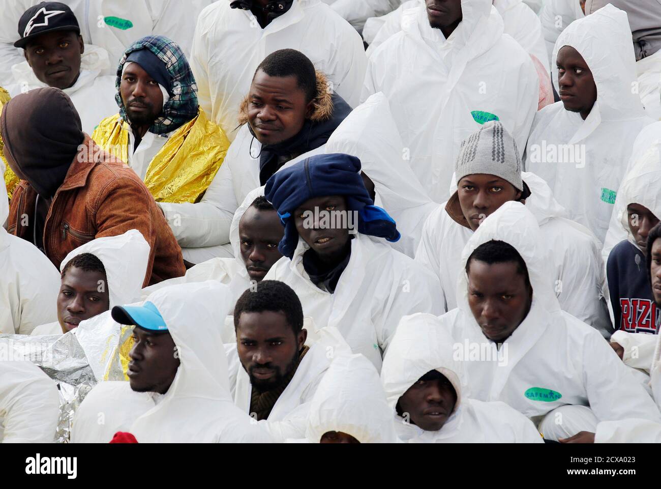 Immigration ships hi-res stock photography and images - Alamy