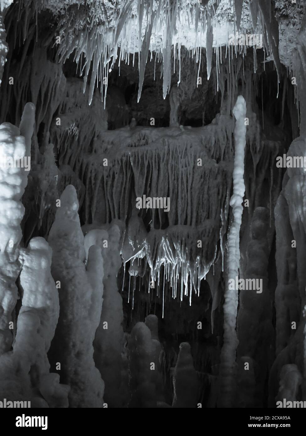 San antonio natural bridge caverns hi-res stock photography and images ...