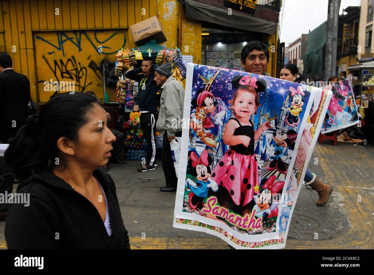 Sells posters hi-res stock photography and images - Alamy