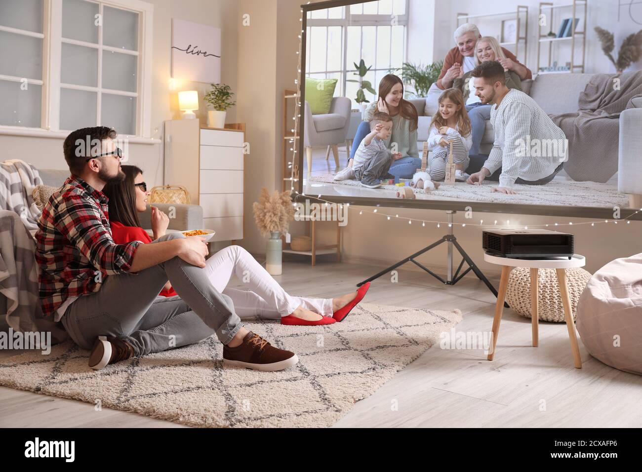 Home movie projector screen hi-res stock photography and images - Alamy