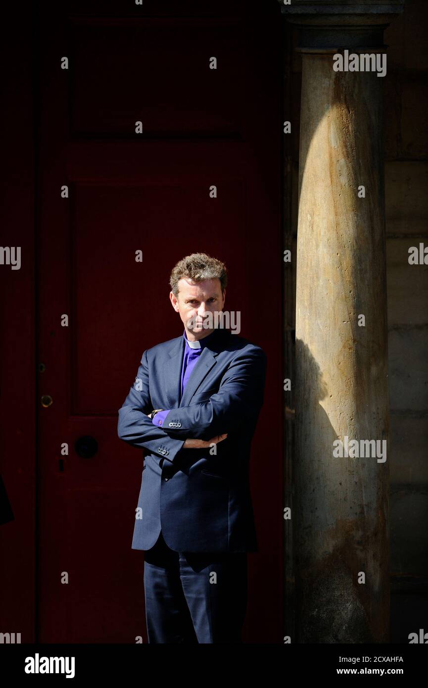 Reverend neil gardner hi-res stock photography and images - Alamy