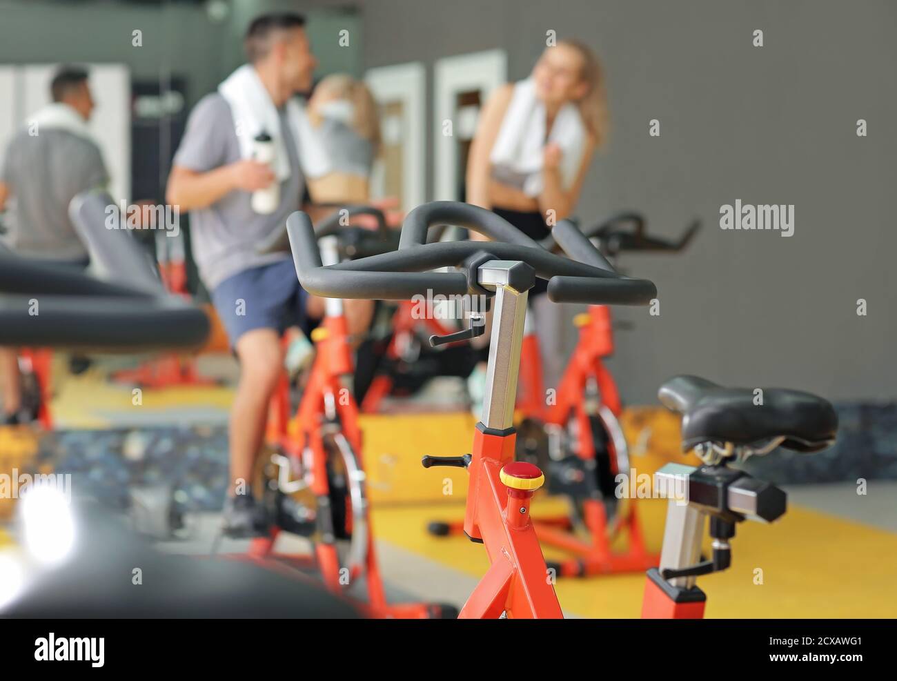 Gym running cycle hi-res stock photography and images - Alamy